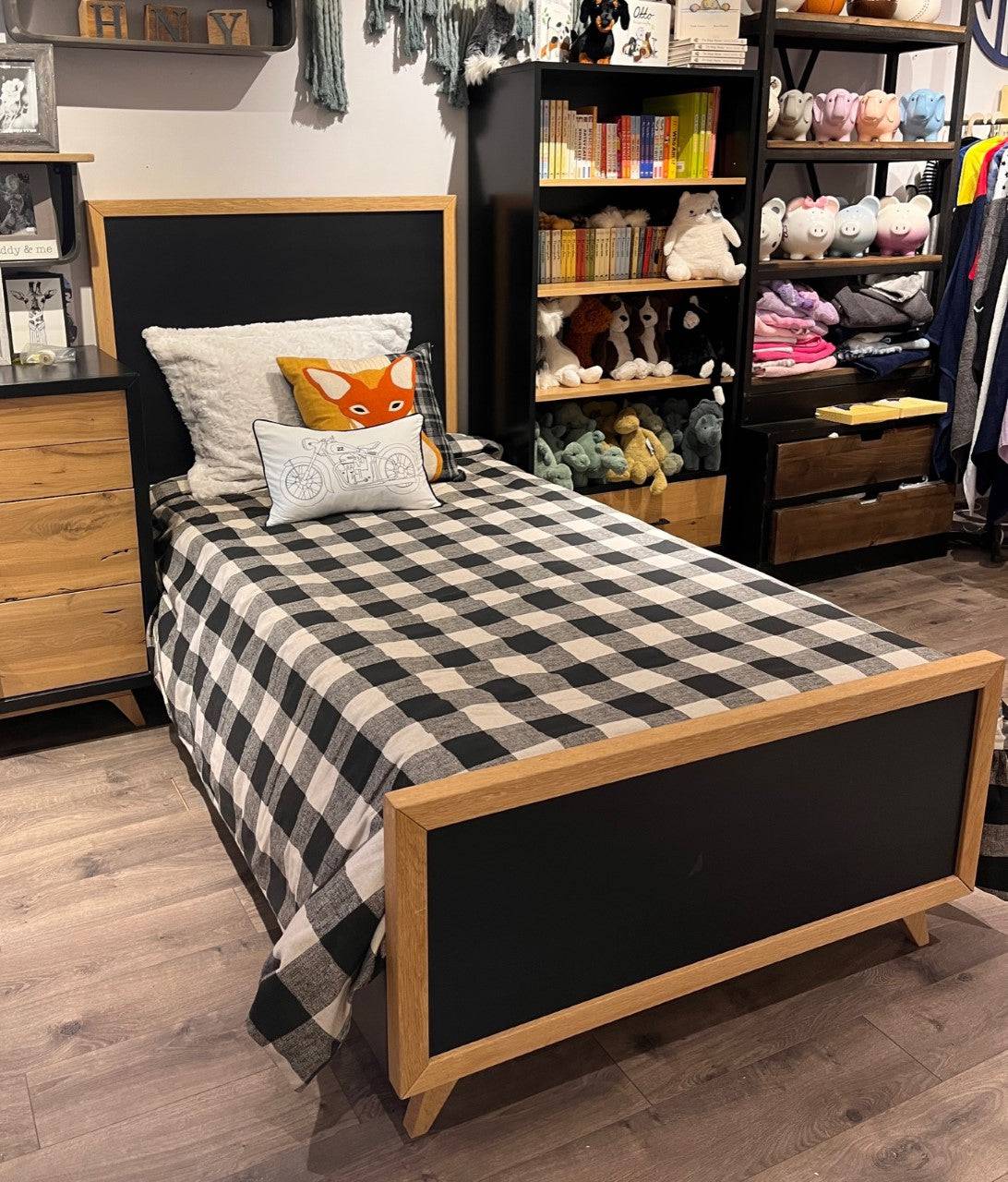 Romina Uptown Twin Floor Model | Twinkle Twinkle Little One